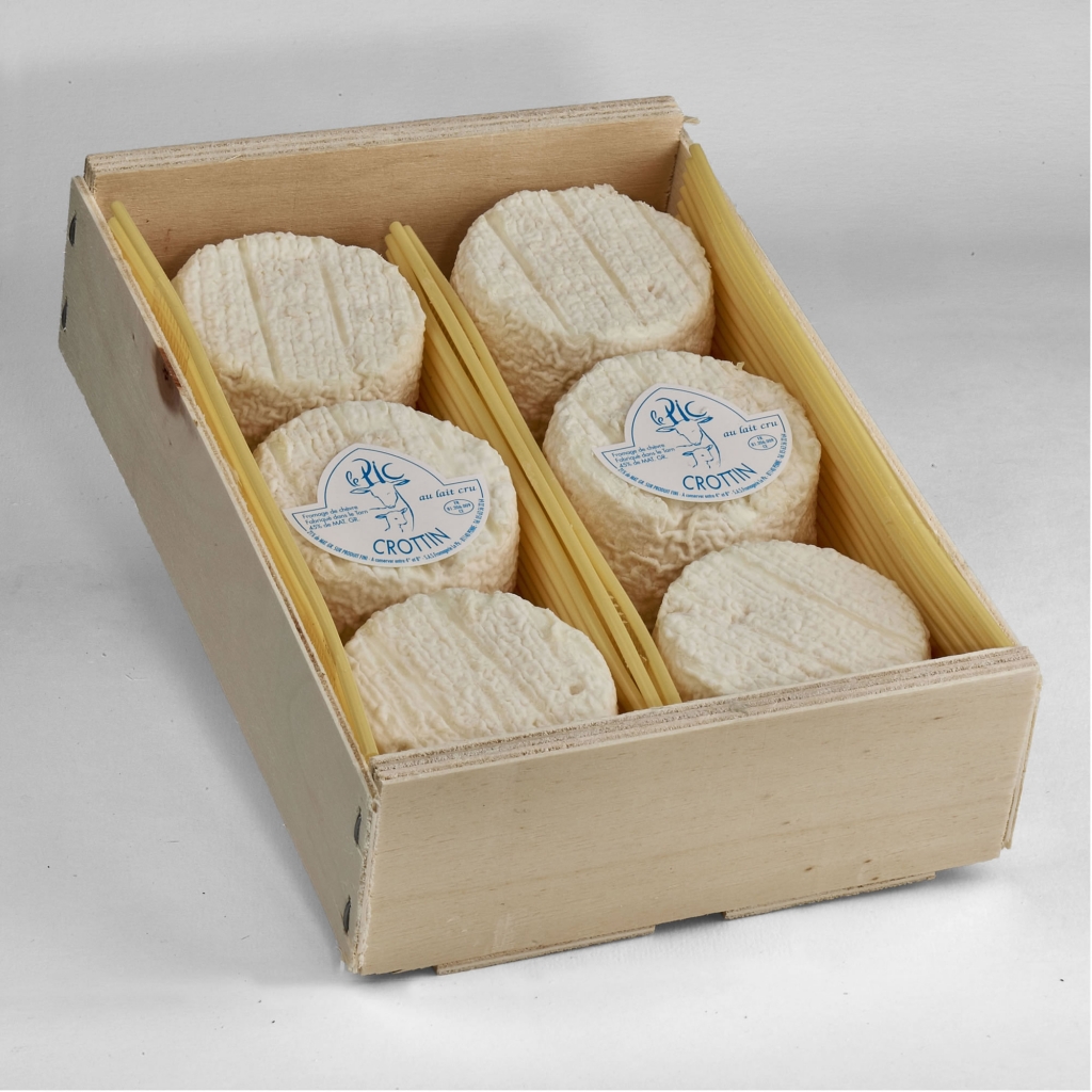 Le Crottin | Fromageries Le Pic - Fromages de chèvre au lait bio, cru ...